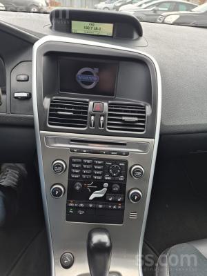 Balts Volvo XC60 2010 Daugavpils, ar dzinēja tilpumu 2.40 L un nobraukumu 0 tūkst. km par 9250 €, foto 14 vietnē AUTOMOTO.COM.LV