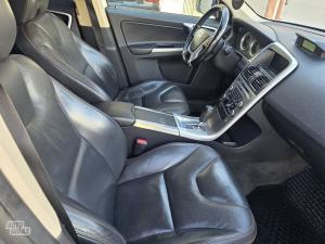 Balts Volvo XC60 2010 Kretinga, ar dzinēja tilpumu 2.40 L un nobraukumu 353 tūkst. km par 4995 €, foto 9 vietnē AUTOMOTO.COM.LV