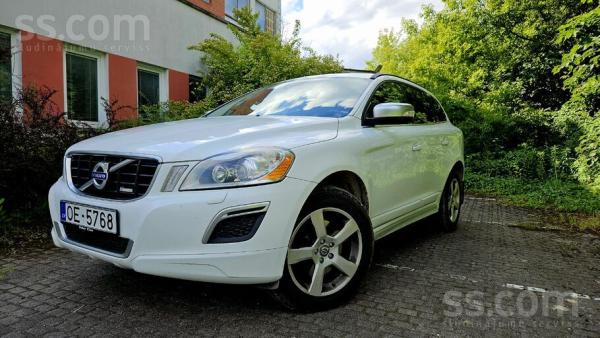 Balts Volvo XC60 2011 Rīga, ar dzinēja tilpumu 2.00 L un nobraukumu 268 tūkst. km par 8500 €, foto 1 vietnē AUTOMOTO.COM.LV