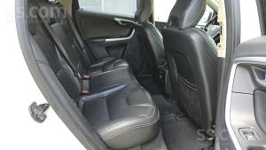 Balts Volvo XC60 2011 Rīga, ar dzinēja tilpumu 2.00 L un nobraukumu 268 tūkst. km par 8500 €, foto 7 vietnē AUTOMOTO.COM.LV