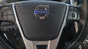 Balts Volvo XC60 2011 Rīga, ar dzinēja tilpumu 2.00 L un nobraukumu 268 tūkst. km par 8500 €, foto 14 vietnē AUTOMOTO.COM.LV