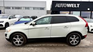 White Volvo XC60 2011 in Tallinn, with an engine capacity of 2.40 L and mileage of 314 thousand km for 6990 €, photo 4 on AUTOMOTO.COM.LV