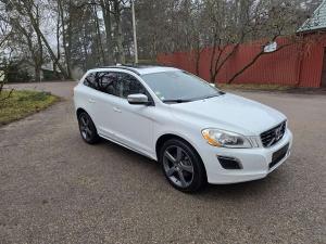 White Volvo XC60 2011 in Prienai, with an engine capacity of 2.00 L and mileage of 317 thousand km for 7500 €, photo 3 on AUTOMOTO.COM.LV