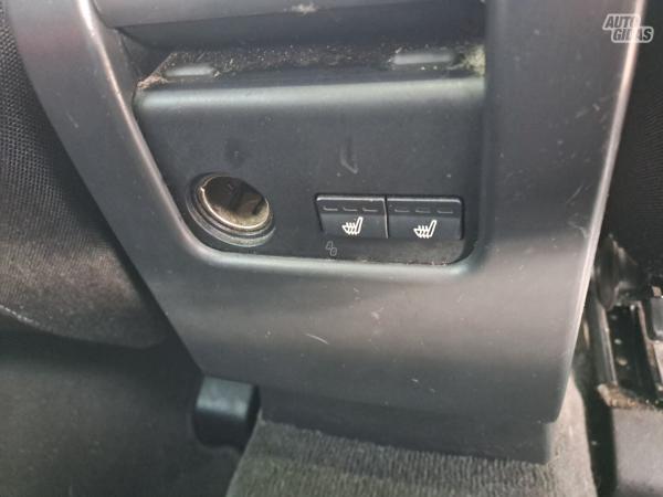 Balts Volvo XC60 2011 Marijampole, ar dzinēja tilpumu 2.40 L un nobraukumu 291 tūkst. km par 8750 €, foto 11 vietnē AUTOMOTO.COM.LV