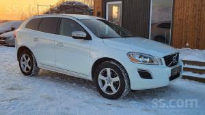 Balts Volvo XC60 2011 Rīga, ar dzinēja tilpumu 2.40 L un nobraukumu 310 tūkst. km par 11900 €, foto  vietnē AUTOMOTO.COM.LV
