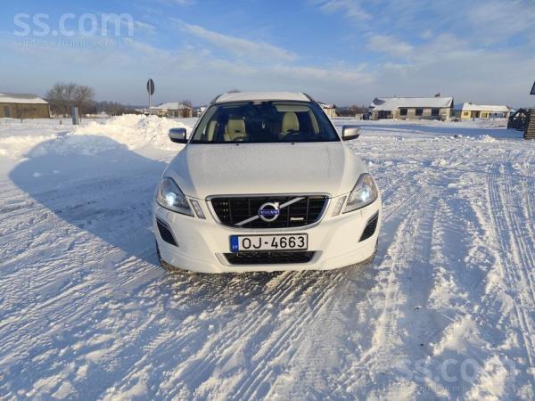 Balts Volvo XC60 2011 Talsi, ar dzinēja tilpumu 2.40 L un nobraukumu 327 tūkst. km par 9900 €, foto 5 vietnē AUTOMOTO.COM.LV