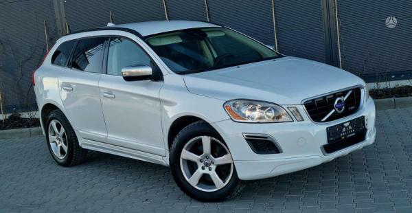 Balts Volvo XC60 2011 Viļņa, ar dzinēja tilpumu 2.40 L un nobraukumu 258 tūkst. km par 9650 €, foto 4 vietnē AUTOMOTO.COM.LV