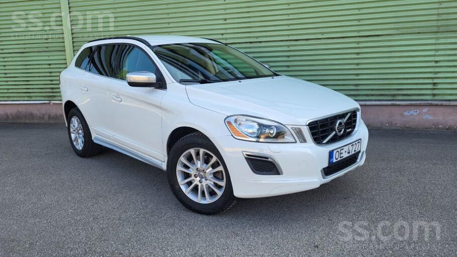 Balts Volvo XC60 2011 Rīga, ar dzinēja tilpumu 2.40 L un nobraukumu 214 tūkst. km par 10250 €, foto 1 vietnē AUTOMOTO.COM.LV