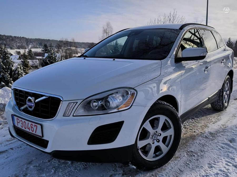 Balts Volvo XC60 2011 Trakai, ar dzinēja tilpumu 2.40 L un nobraukumu 330 tūkst. km par 7190 €, foto 4 vietnē AUTOMOTO.COM.LV