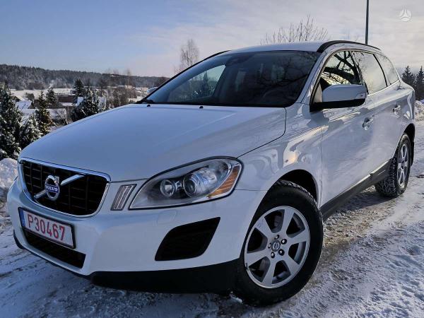 White Volvo XC60 2011 in Trakai, with an engine capacity of 2.40 L and mileage of 330 thousand km for 7190 €, photo 5 on AUTOMOTO.COM.LV