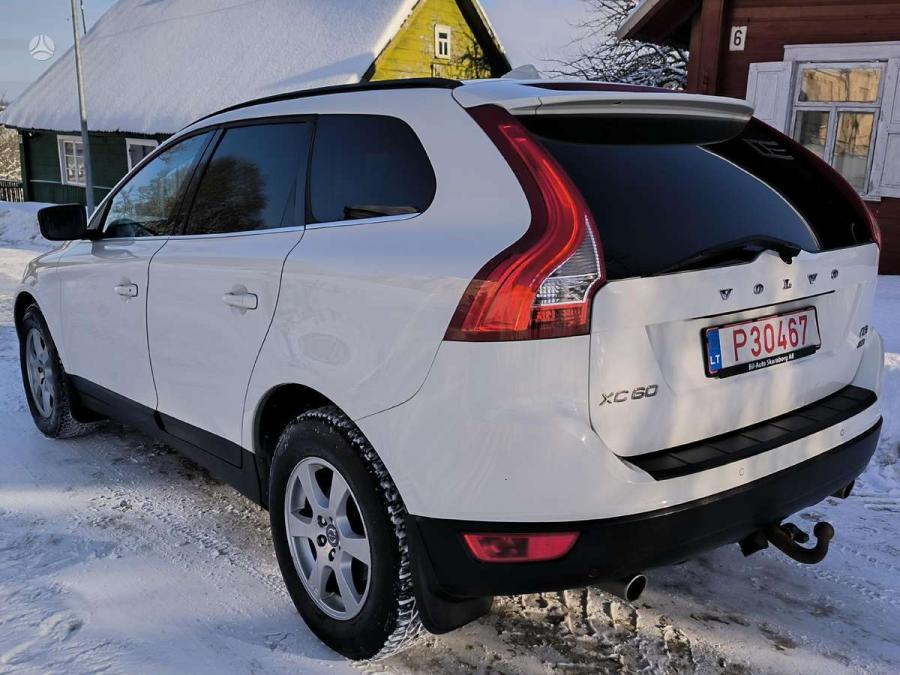 Balts Volvo XC60 2011 Trakai, ar dzinēja tilpumu 2.40 L un nobraukumu 330 tūkst. km par 7190 €, foto 10 vietnē AUTOMOTO.COM.LV