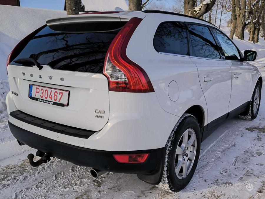 Balts Volvo XC60 2011 Trakai, ar dzinēja tilpumu 2.40 L un nobraukumu 330 tūkst. km par 7190 €, foto 11 vietnē AUTOMOTO.COM.LV