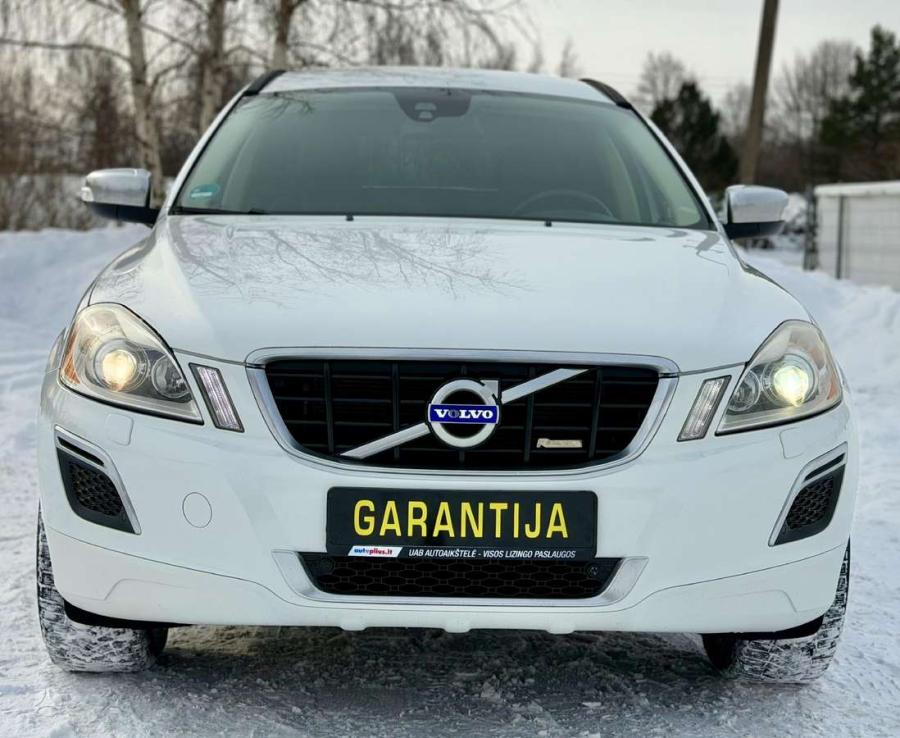 Balts Volvo XC60 2011 Šauļi, ar dzinēja tilpumu 2.40 L un nobraukumu 267 tūkst. km par 11950 €, foto 5 vietnē AUTOMOTO.COM.LV
