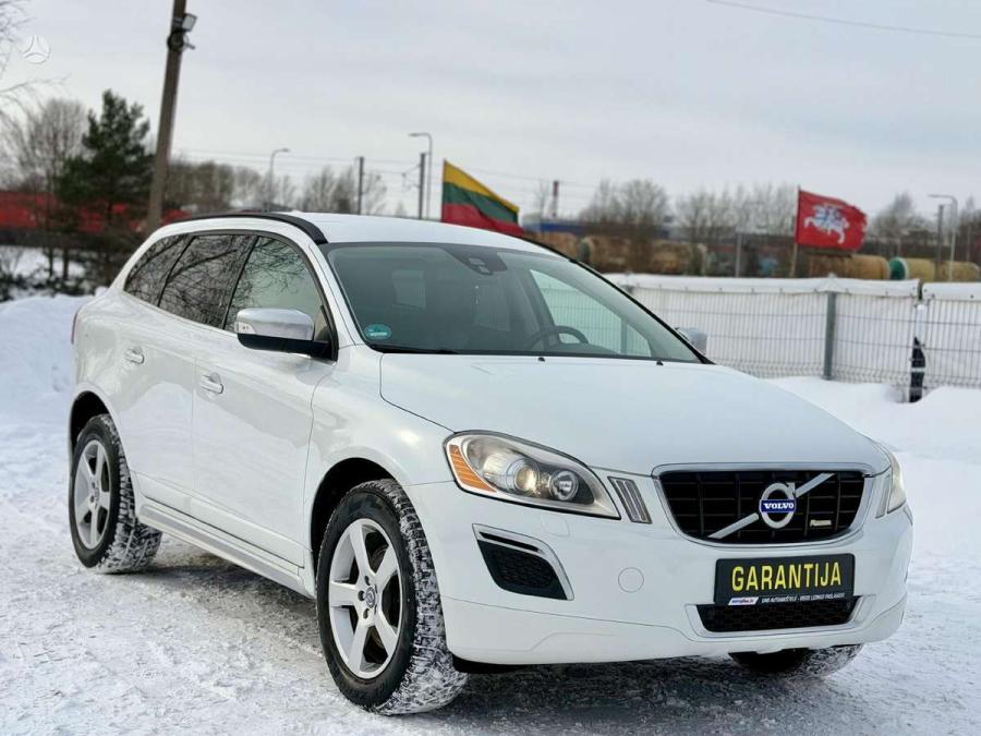 Balts Volvo XC60 2011 Šauļi, ar dzinēja tilpumu 2.40 L un nobraukumu 267 tūkst. km par 11950 €, foto 17 vietnē AUTOMOTO.COM.LV