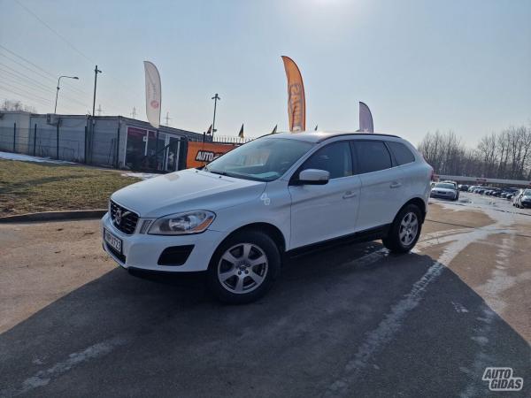 Balts Volvo XC60 2011 Kauņa, ar dzinēja tilpumu 2.00 L un nobraukumu 260 tūkst. km par 9500 €, foto 1 vietnē AUTOMOTO.COM.LV