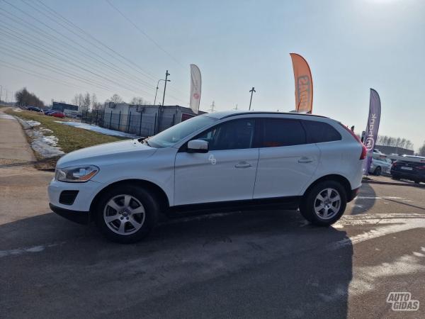 Balts Volvo XC60 2011 Kauņa, ar dzinēja tilpumu 2.00 L un nobraukumu 260 tūkst. km par 9500 €, foto 4 vietnē AUTOMOTO.COM.LV