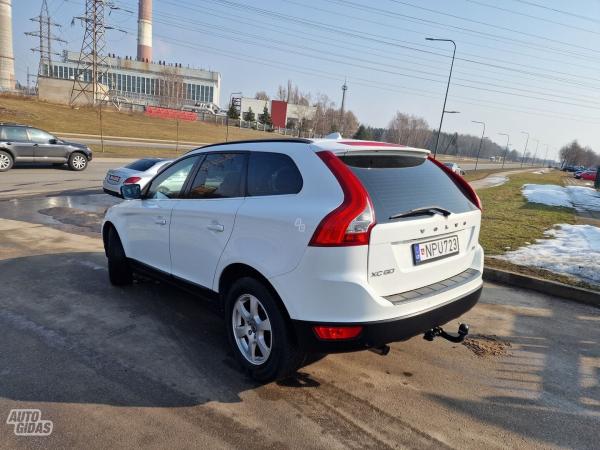 Balts Volvo XC60 2011 Kauņa, ar dzinēja tilpumu 2.00 L un nobraukumu 260 tūkst. km par 9500 €, foto 8 vietnē AUTOMOTO.COM.LV