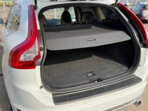 Balts Volvo XC60 2011 Rīga, ar dzinēja tilpumu 2.40 L un nobraukumu 310 tūkst. km par 10290 €, foto 4 vietnē AUTOMOTO.COM.LV