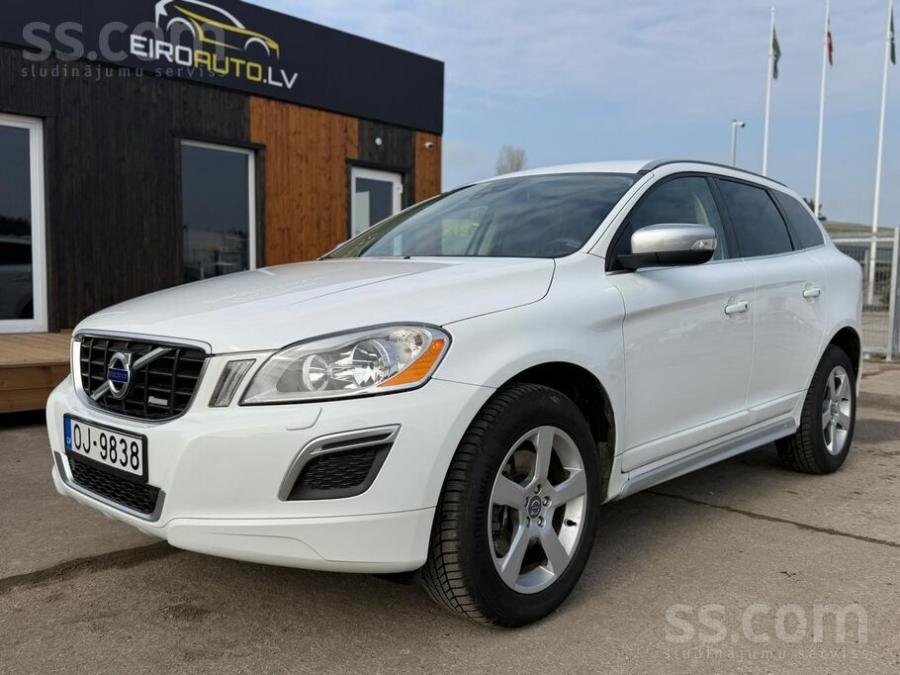 Balts Volvo XC60 2011 Rīga, ar dzinēja tilpumu 2.40 L un nobraukumu 310 tūkst. km par 10290 €, foto 6 vietnē AUTOMOTO.COM.LV