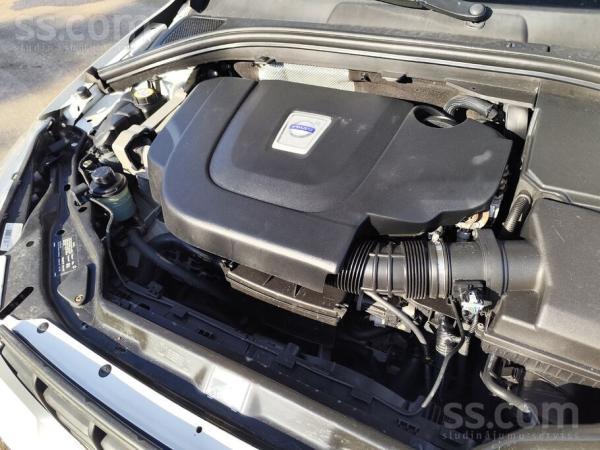Balts Volvo XC60 2011 Talsi, ar dzinēja tilpumu 2.40 L un nobraukumu 327 tūkst. km par 9500 €, foto 8 vietnē AUTOMOTO.COM.LV