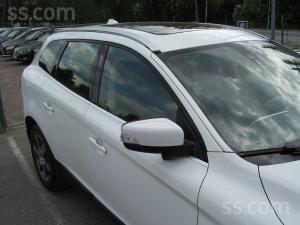 Balts Volvo XC60 2011 Rīga, ar dzinēja tilpumu 2.40 L un nobraukumu 0 tūkst. km par 9750 €, foto 12 vietnē AUTOMOTO.COM.LV