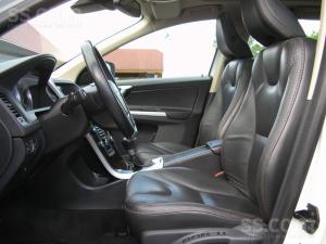 Balts Volvo XC60 2011 Rīga, ar dzinēja tilpumu 2.40 L un nobraukumu 0 tūkst. km par 9750 €, foto 22 vietnē AUTOMOTO.COM.LV