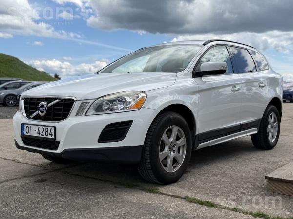 Balts Volvo XC60 2011 Rīga, ar dzinēja tilpumu 2.00 L un nobraukumu 265 tūkst. km par 9950 €, foto 3 vietnē AUTOMOTO.COM.LV