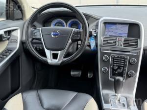 Balts Volvo XC60 2011 Rīga, ar dzinēja tilpumu 2.40 L un nobraukumu 310 tūkst. km par 9950 €, foto 6 vietnē AUTOMOTO.COM.LV