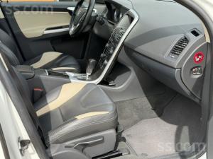Balts Volvo XC60 2011 Rīga, ar dzinēja tilpumu 2.40 L un nobraukumu 310 tūkst. km par 9950 €, foto 14 vietnē AUTOMOTO.COM.LV