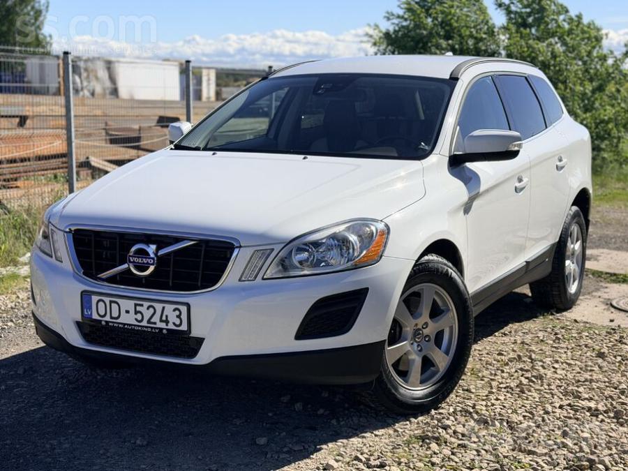 Balts Volvo XC60 2011 Rīga, ar dzinēja tilpumu 2.40 L un nobraukumu 298 tūkst. km par 9995 €, foto 4 vietnē AUTOMOTO.COM.LV