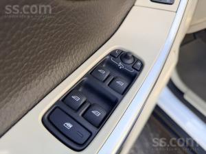 Balts Volvo XC60 2011 Rīga, ar dzinēja tilpumu 2.40 L un nobraukumu 298 tūkst. km par 9995 €, foto 12 vietnē AUTOMOTO.COM.LV