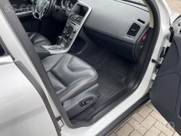 Balts Volvo XC60 2011 Ogre, ar dzinēja tilpumu 2.00 L un nobraukumu 0 tūkst. km par 9970 €, foto 7 vietnē AUTOMOTO.COM.LV