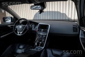 Balts Volvo XC60 2011 Tukums, ar dzinēja tilpumu 2.00 L un nobraukumu 324 tūkst. km par 7950 €, foto 9 vietnē AUTOMOTO.COM.LV