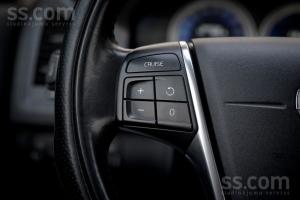 Balts Volvo XC60 2011 Tukums, ar dzinēja tilpumu 2.00 L un nobraukumu 324 tūkst. km par 7950 €, foto 18 vietnē AUTOMOTO.COM.LV