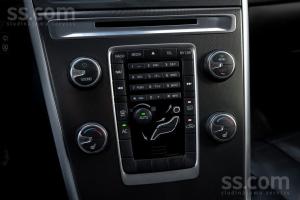 Balts Volvo XC60 2011 Tukums, ar dzinēja tilpumu 2.00 L un nobraukumu 324 tūkst. km par 7950 €, foto 24 vietnē AUTOMOTO.COM.LV