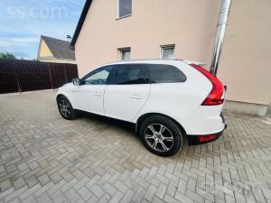 Balts Volvo XC60 2011 Daugavpils, ar dzinēja tilpumu 2.40 L un nobraukumu 364 tūkst. km par 9700 €, foto 6 vietnē AUTOMOTO.COM.LV