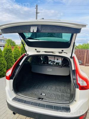 Balts Volvo XC60 2011 Daugavpils, ar dzinēja tilpumu 2.40 L un nobraukumu 364 tūkst. km par 9700 €, foto 8 vietnē AUTOMOTO.COM.LV