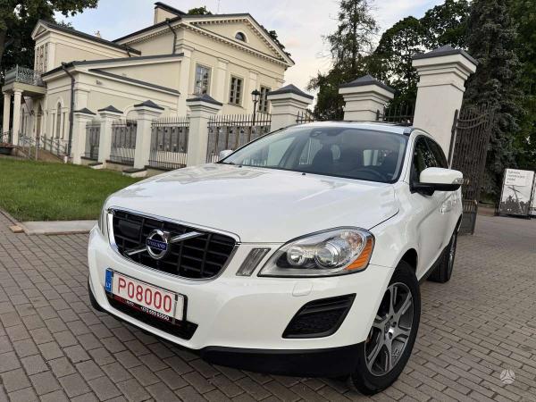 Белый Вольво ХС60 2011 в Вильнюс, объемом двигателя 2.40 л и пробегом 292 тыс. км за 9950 €, фото 3 на AUTOMOTO.COM.LV