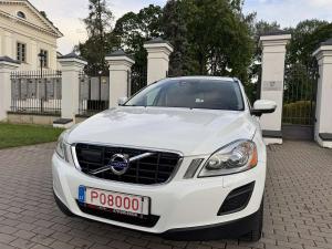 White Volvo XC60 2011 in Vilnius, with an engine capacity of 2.40 L and mileage of 292 thousand km for 9950 €, photo 22 on AUTOMOTO.COM.LV
