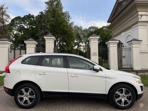 White Volvo XC60 2011 in Vilnius, with an engine capacity of 2.40 L and mileage of 292 thousand km for 9950 €, photo 27 on AUTOMOTO.COM.LV