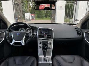 White Volvo XC60 2011 in Vilnius, with an engine capacity of 2.40 L and mileage of 292 thousand km for 9950 €, photo 31 on AUTOMOTO.COM.LV