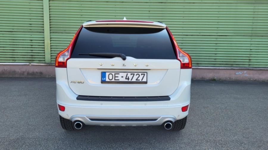 Balts Volvo XC60 2011 Rīga, ar dzinēja tilpumu 2.40 L un nobraukumu 214 tūkst. km par 10700 €, foto 5 vietnē AUTOMOTO.COM.LV