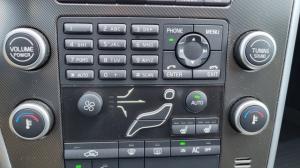 Balts Volvo XC60 2011 Rīga, ar dzinēja tilpumu 2.40 L un nobraukumu 214 tūkst. km par 10700 €, foto 10 vietnē AUTOMOTO.COM.LV