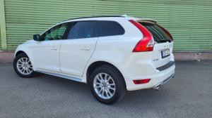 Balts Volvo XC60 2011 Rīga, ar dzinēja tilpumu 2.40 L un nobraukumu 214 tūkst. km par 10700 €, foto 12 vietnē AUTOMOTO.COM.LV