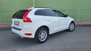 Balts Volvo XC60 2011 Rīga, ar dzinēja tilpumu 2.40 L un nobraukumu 214 tūkst. km par 10700 €, foto 13 vietnē AUTOMOTO.COM.LV