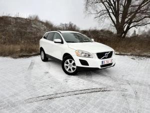 White Volvo XC60 2011 in Riga, with an engine capacity of 2.00 L and mileage of 241 thousand km for 7600 €, photo 3 on AUTOMOTO.COM.LV