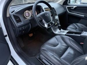 White Volvo XC60 2011 in Riga, with an engine capacity of 2.00 L and mileage of 241 thousand km for 7600 €, photo 9 on AUTOMOTO.COM.LV