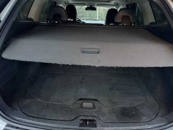 Balts Volvo XC60 2011 Rīga, ar dzinēja tilpumu 2.00 L un nobraukumu 241 tūkst. km par 7600 €, foto 10 vietnē AUTOMOTO.COM.LV