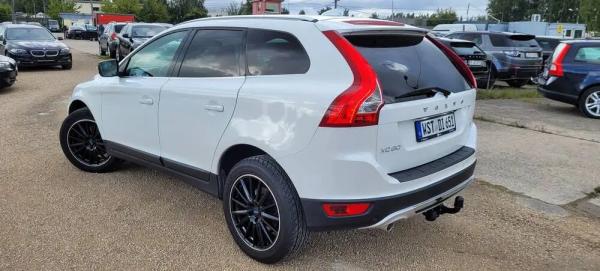 Balts Volvo XC60 2011 Rīga, ar dzinēja tilpumu 2.40 L un nobraukumu 285 tūkst. km par 10900 €, foto 6 vietnē AUTOMOTO.COM.LV