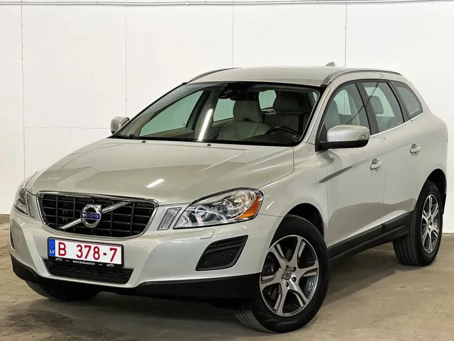 Balts Volvo XC60 2011 Jūrmala, ar dzinēja tilpumu 2.00 L un nobraukumu 203 tūkst. km par 10490 €, foto 1 vietnē AUTOMOTO.COM.LV